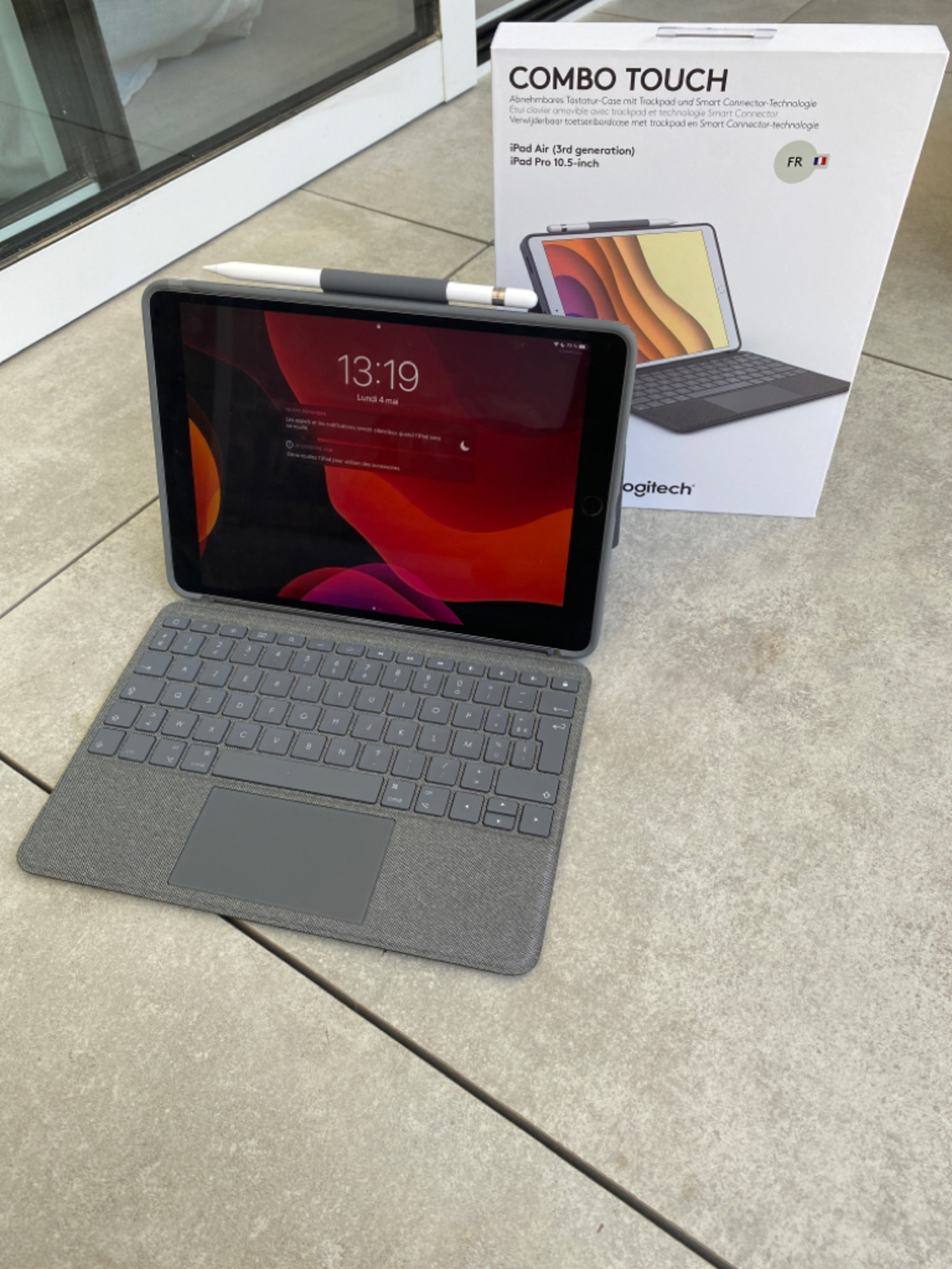 iPad : les claviers Combo Touch de Logitech sont livrés ! [Photos]