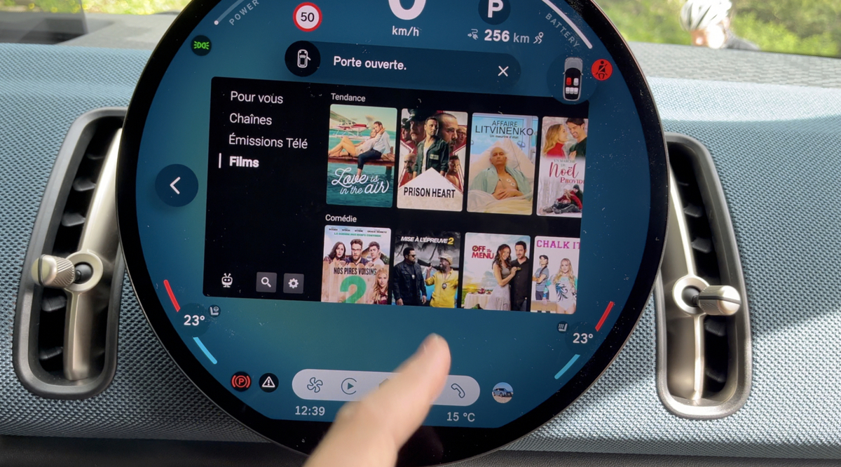 Essai Mini Countryman 2024 : électrique, CarKey, écran rond, conduite autonome... la révolution