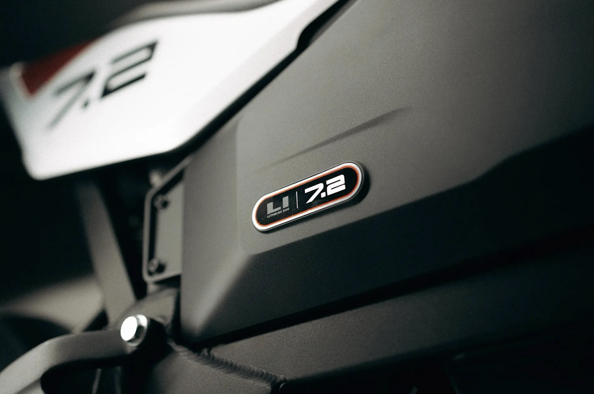 Zero Motorcycles FXE : une moto urbaine électrique accessible avec le ...