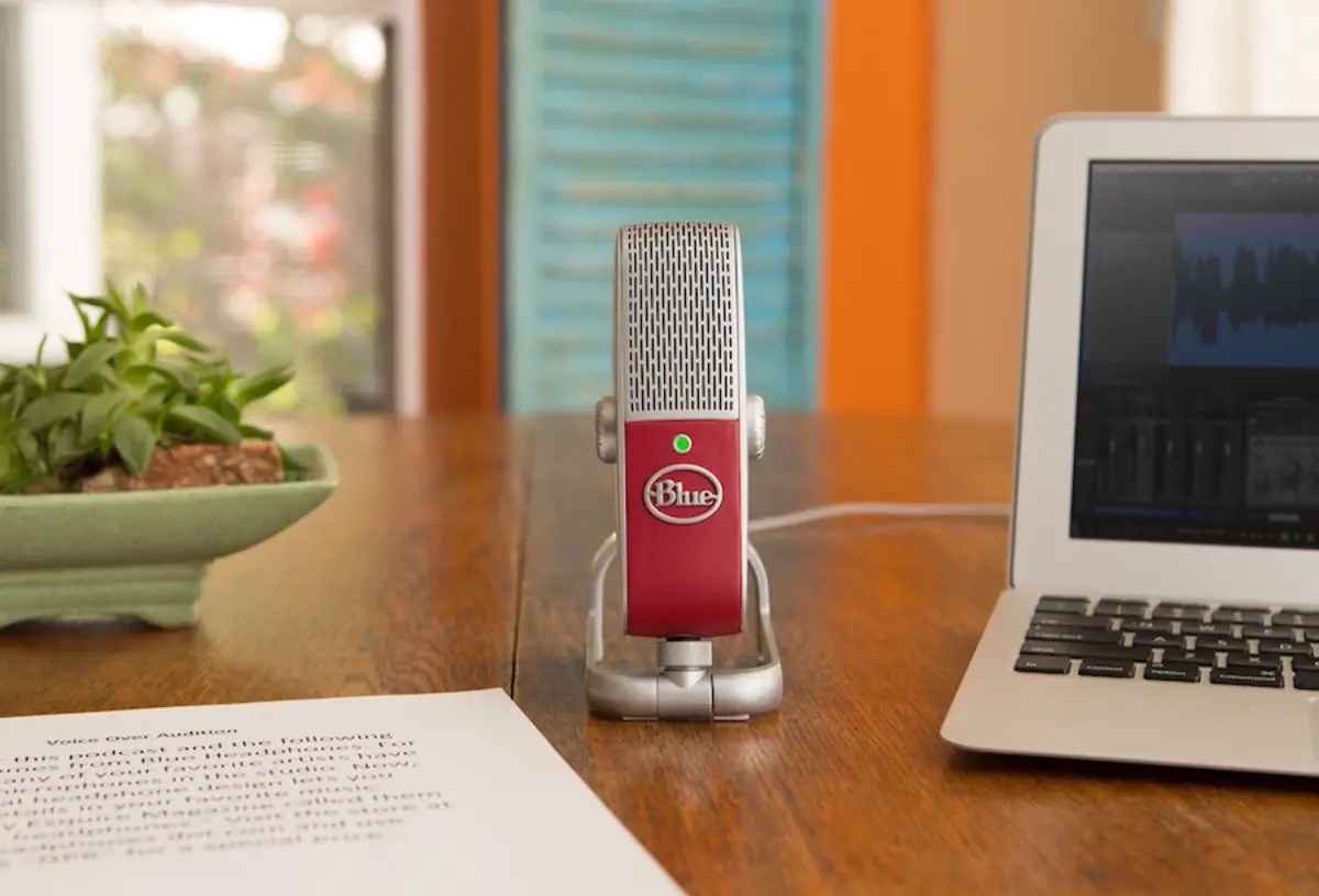 Raspberry : Blue présente un nouveau micro équipé d'une prise Lightning