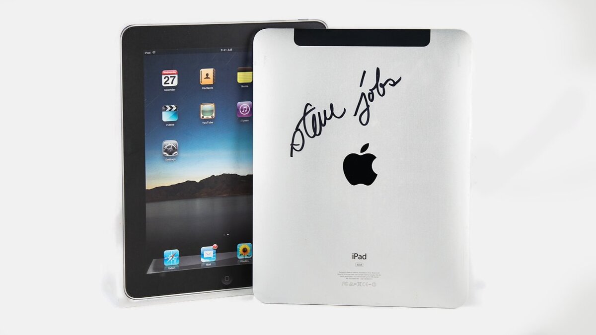 À combien vont partir cet iPad signé Steve Jobs et cet iPhone 1 jamais ...