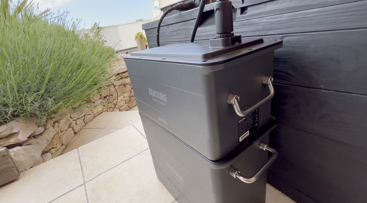 Test Zendure SolarFlow (Hub 2000 + batterie AB2000) : le kit solaire ...