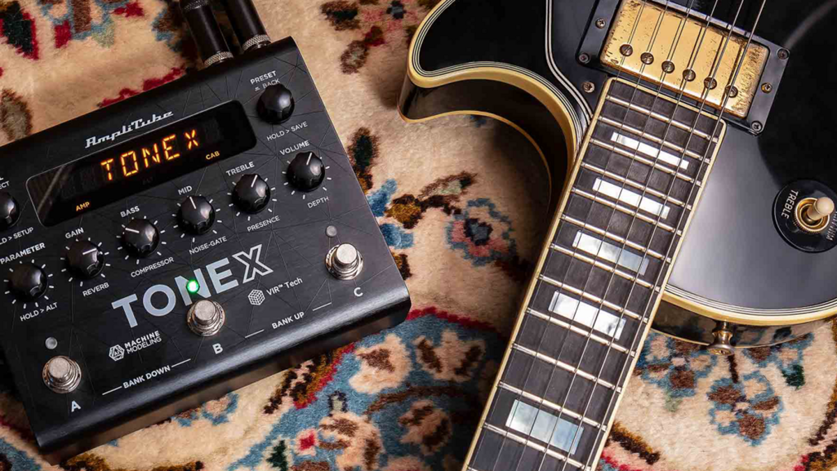 Une pédale/interface audio USB avec la technologie ToneX chez IK Multimedia