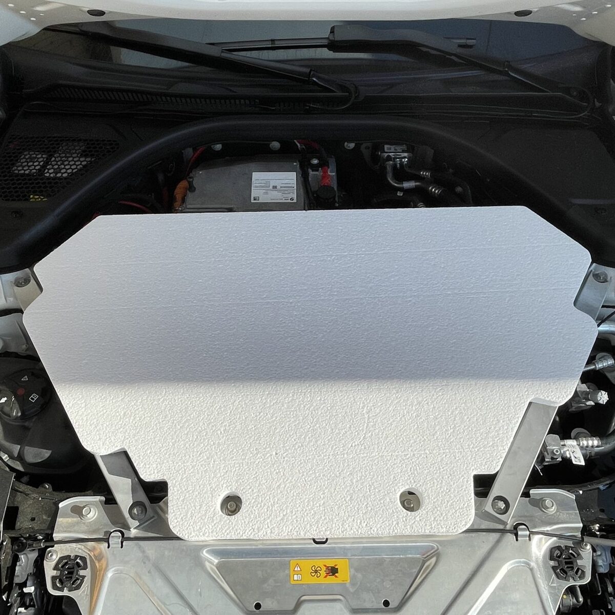 Insolite : un frunk pour la BMW i4 créé par une petite startup allemande