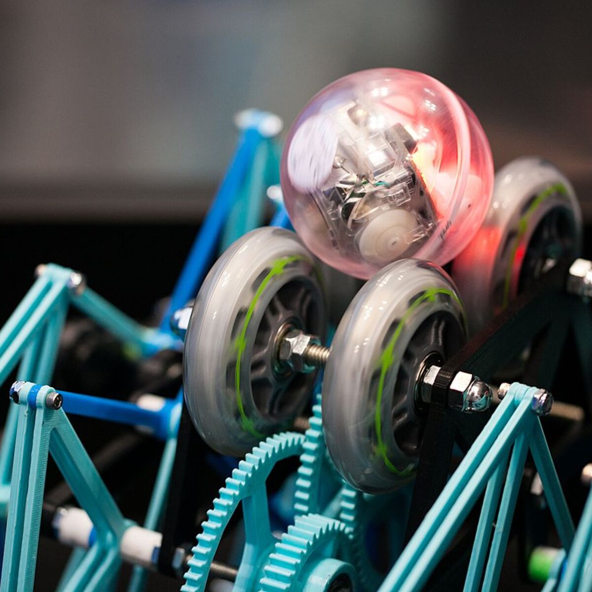 Sphero présente SPRK+, une nouvelle balle robot plus résistante