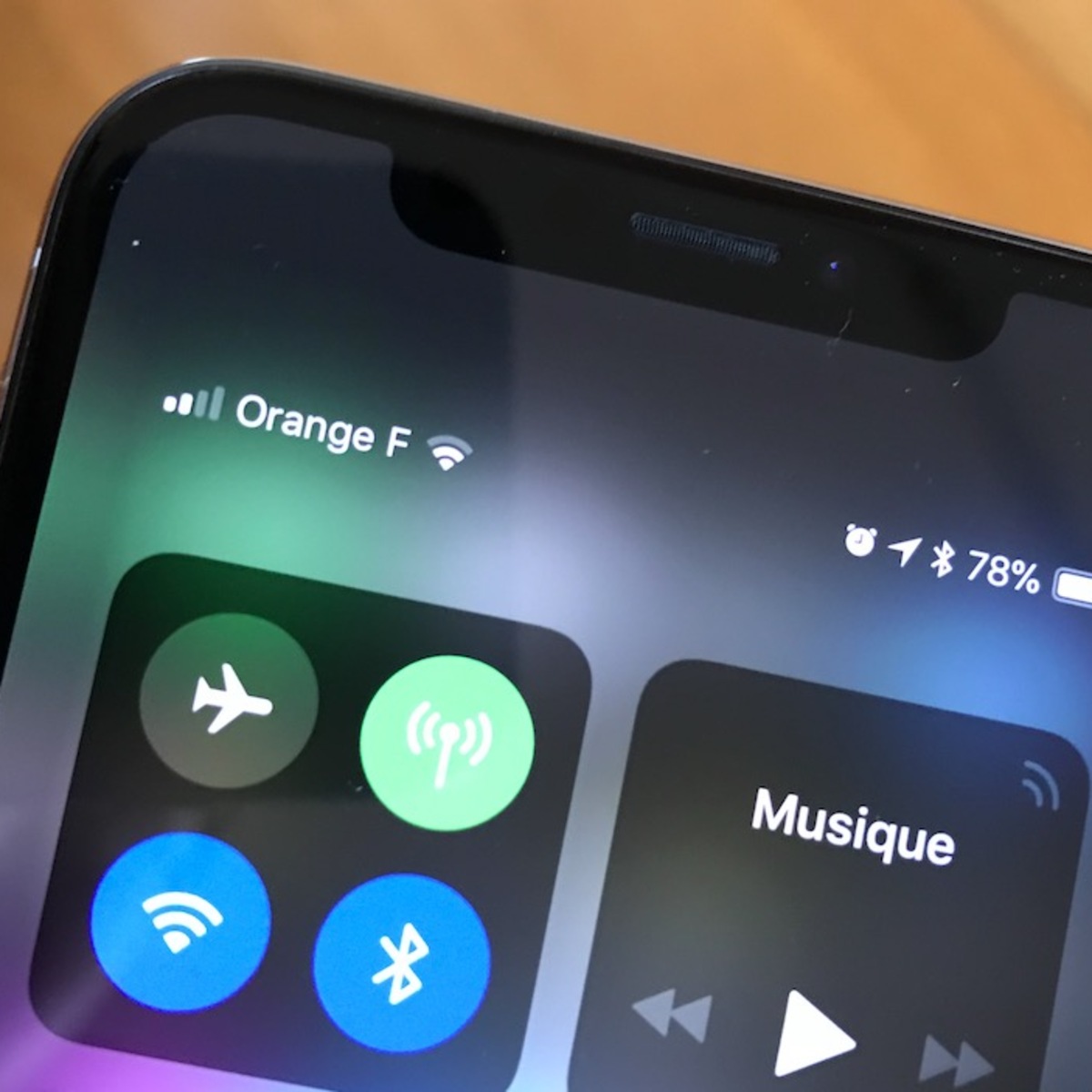 Astuce iPhone X : voir rapidement le nom de son opérateur dans les ...