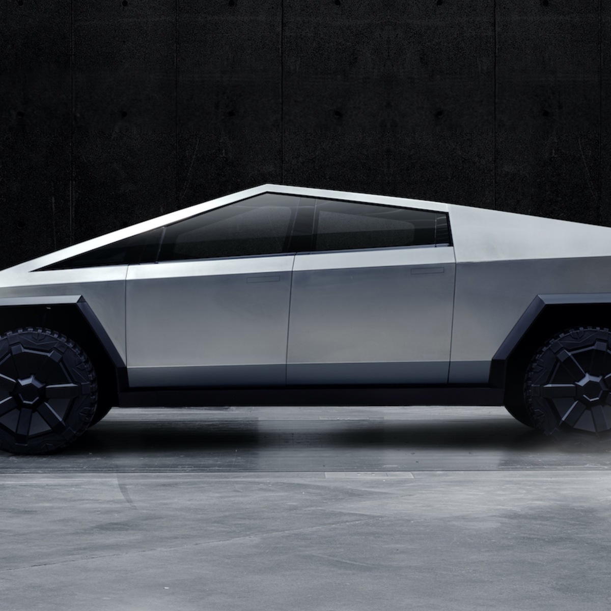 Tesla présente son Cybertruck, un 4x4 futuriste avec 800Km d'autonomie ...