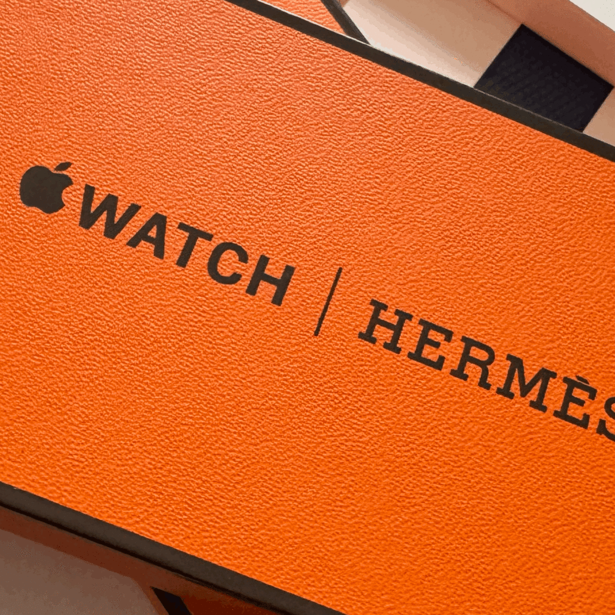 Les nouveaux bracelets Hermès pour Apple Watch en détail ! [photos]